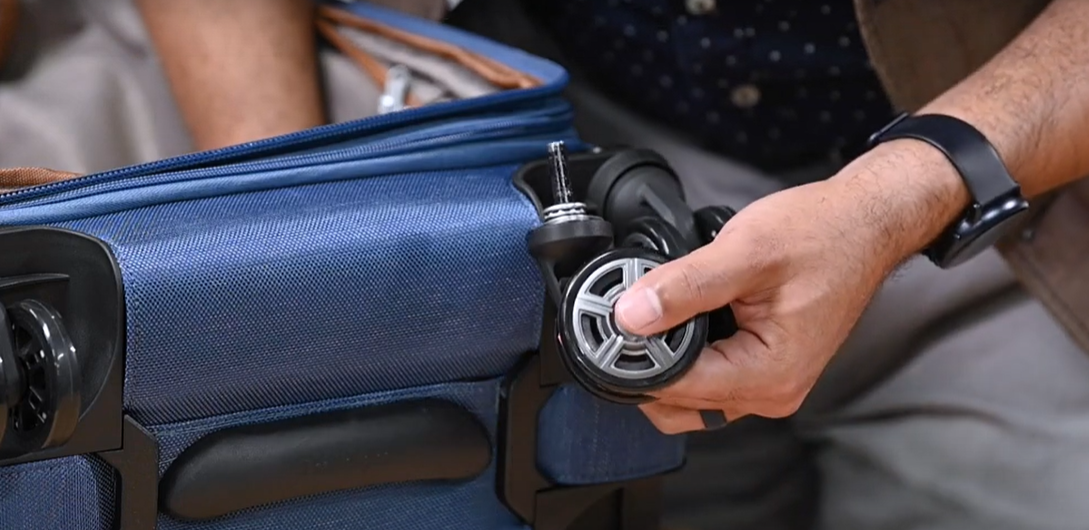 Short-Term Repairs & Fixes for a Broken Suitcase | Travelpro